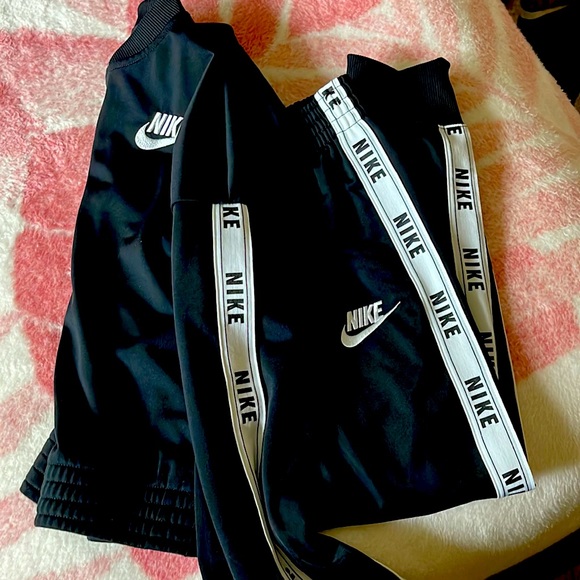 Nike | Matching Sets | Girls Nike Track Suit | Poshmark